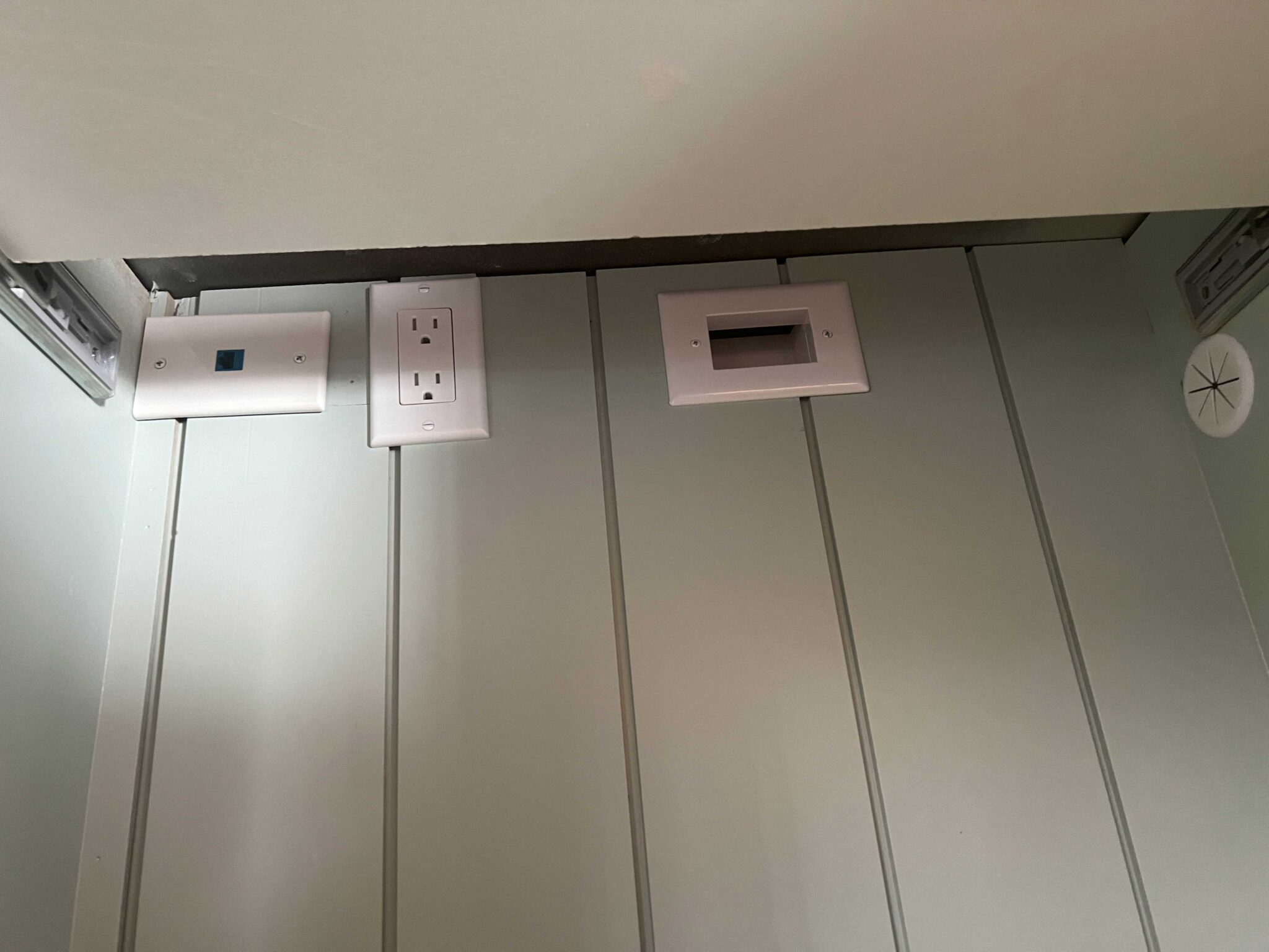 How To Build a Custom DIY Built-In Computer Desk - Erin Zubot Design